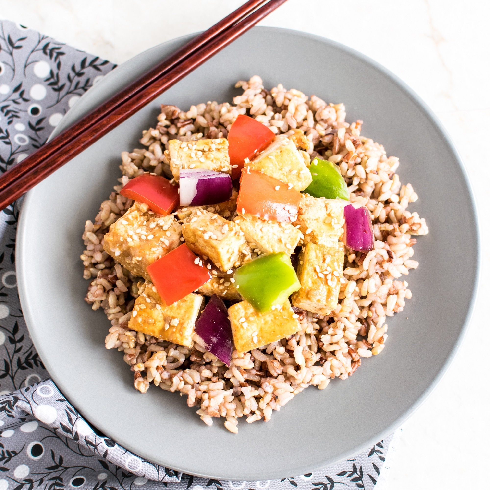 Sweet and Spicy Tofu | vegan + Asian Dinner | kiipfit.com