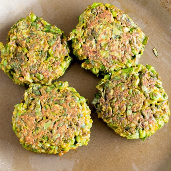 7 Ingredient Green Monster Veggie Burger [ vegan + GF ] kiipfit.com