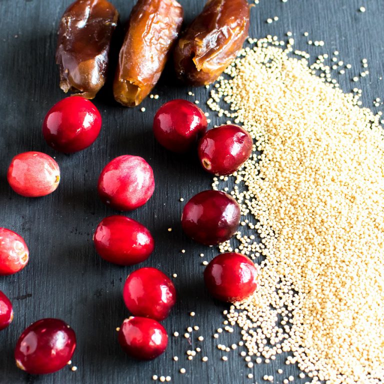 Cranberry Amaranth Smoothie [ Vegan + GF + DF ] kiipfit.com