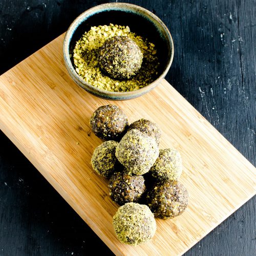 3 Ingredient Pistachio Chia Energy Bites [ vegan + gf + paleo ] kiipfit.com