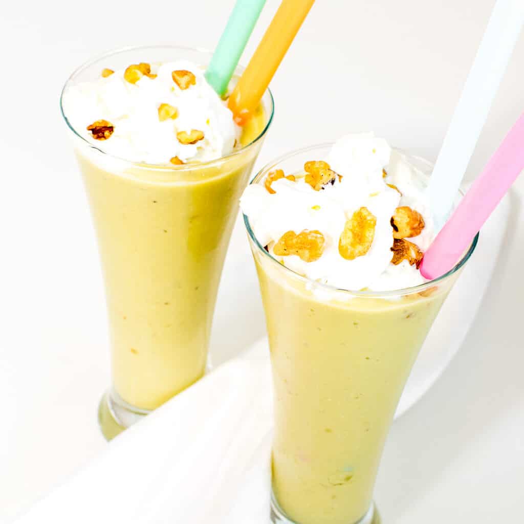 Avocado Milkshake | vegan + gluten free + dairy free | kiipfit.com