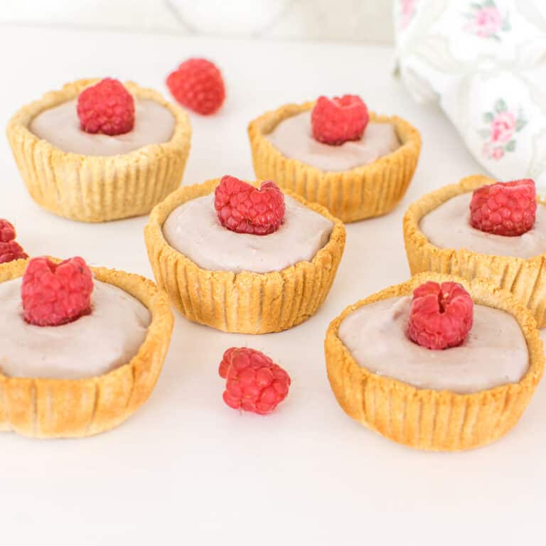 Vegan Mini Raspberry Cream Tarts - kiipfit.com